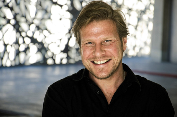 Zehn Jahre "Caveman" im Roxy - Regisseurin Esther Schweins kommt zur ...