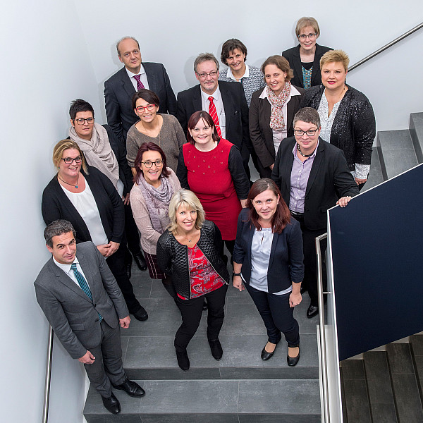 Sparkasse Ulm ehrt langjährige Mitarbeiterinnen und Mitarbeiter