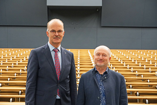 Prof. Dr. Volker Reuter bei Rektorwahl an Technischen Hochschule Ulm im ...